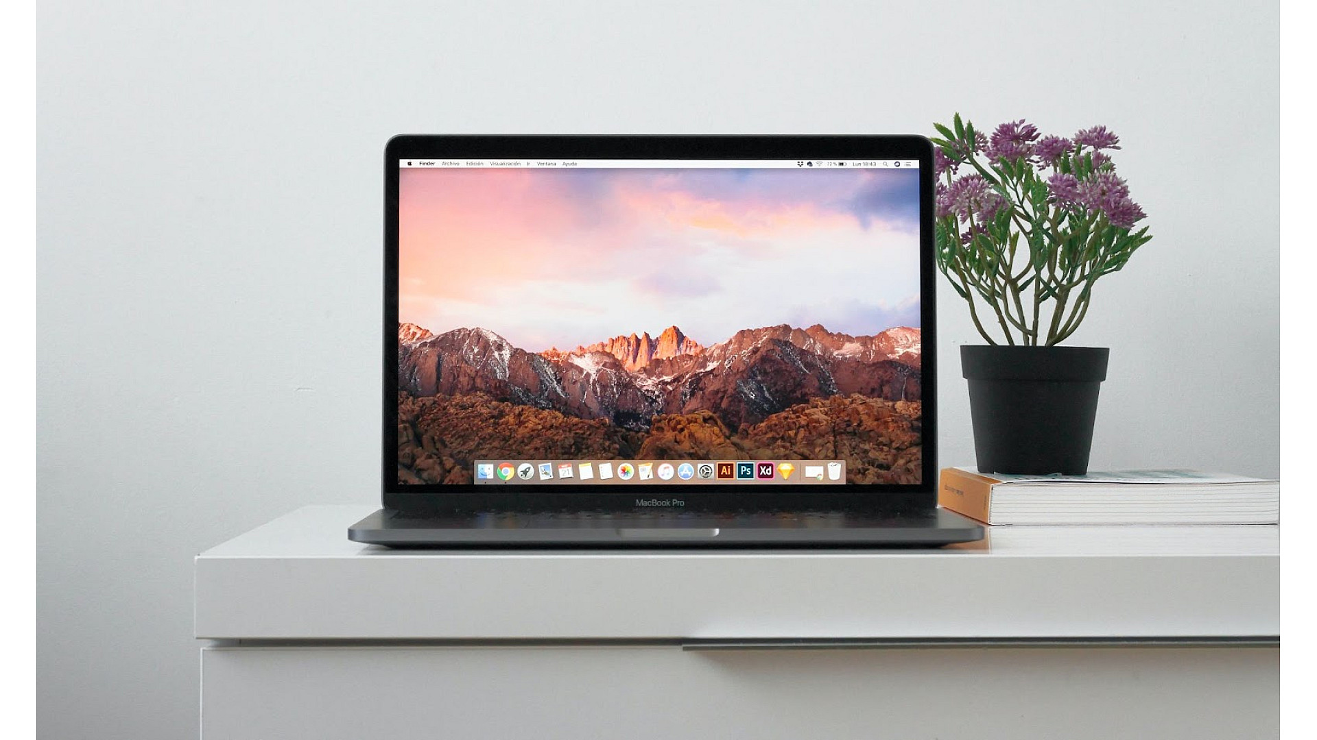 How to replace a MacBook battery - TechToro.io