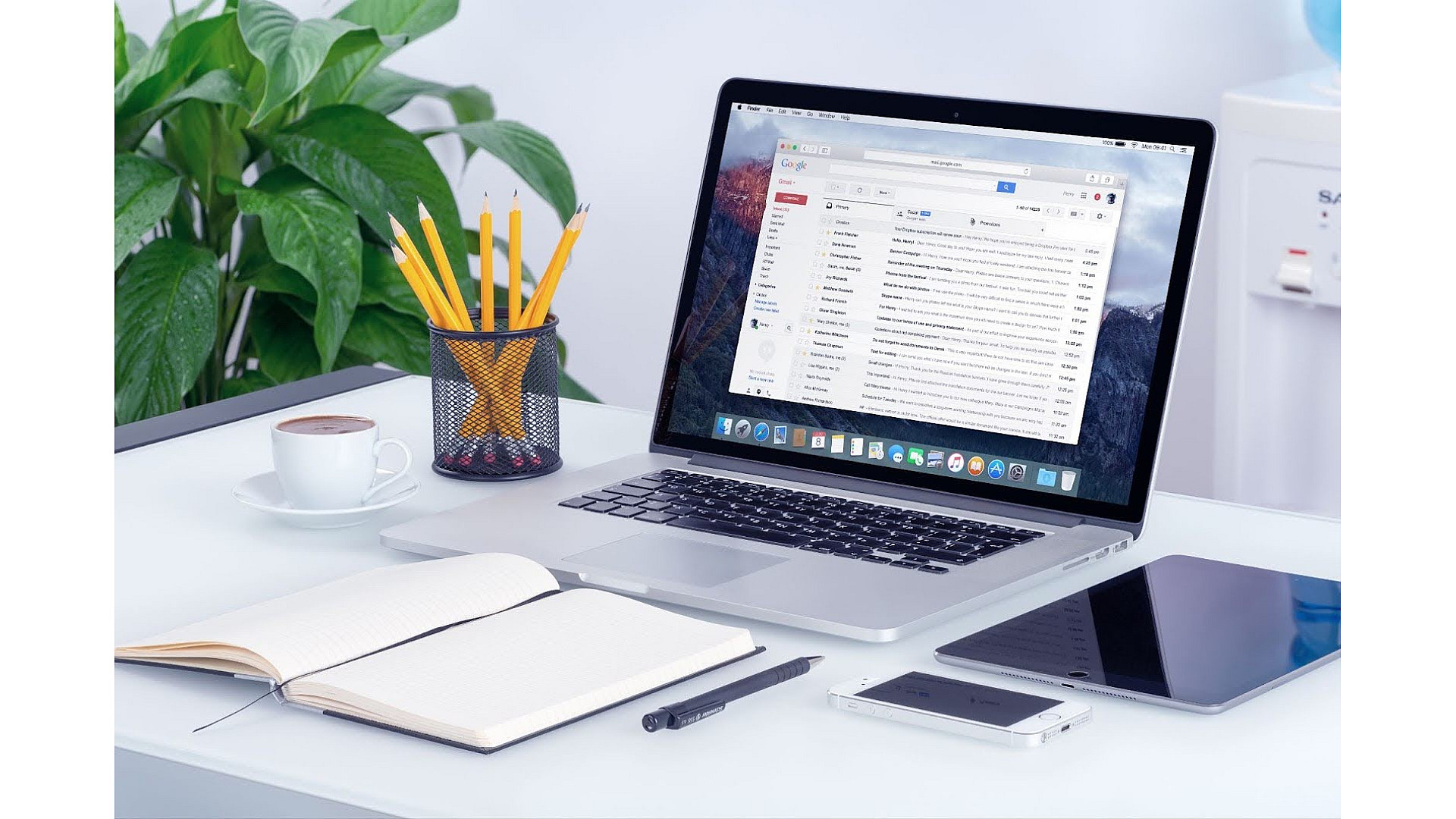 How to Fix a Frozen MacBook: 8 Tips - TechToro.io