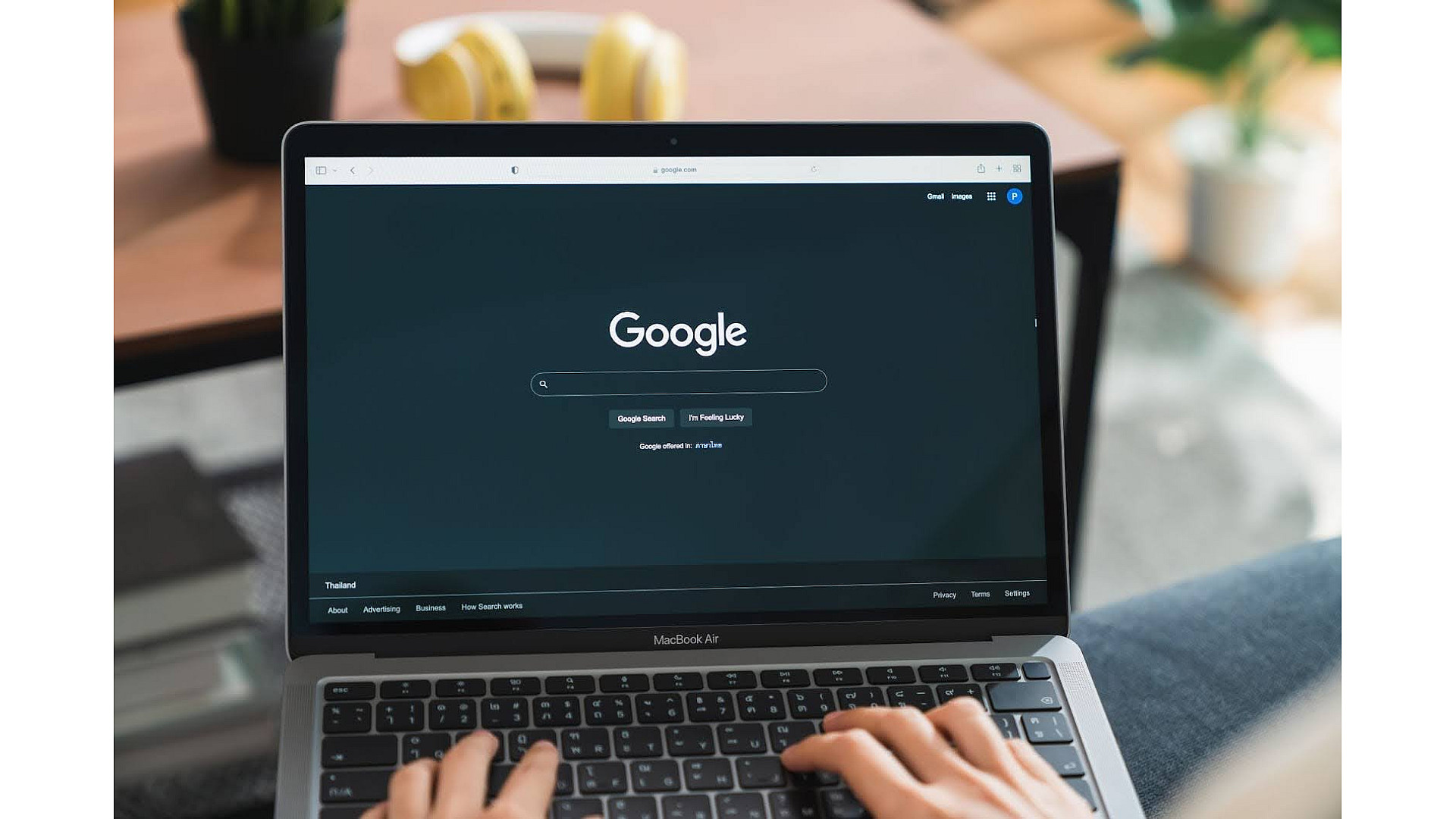 MacBook Overheating: 10 Tips How to Stop It - TechToro.io