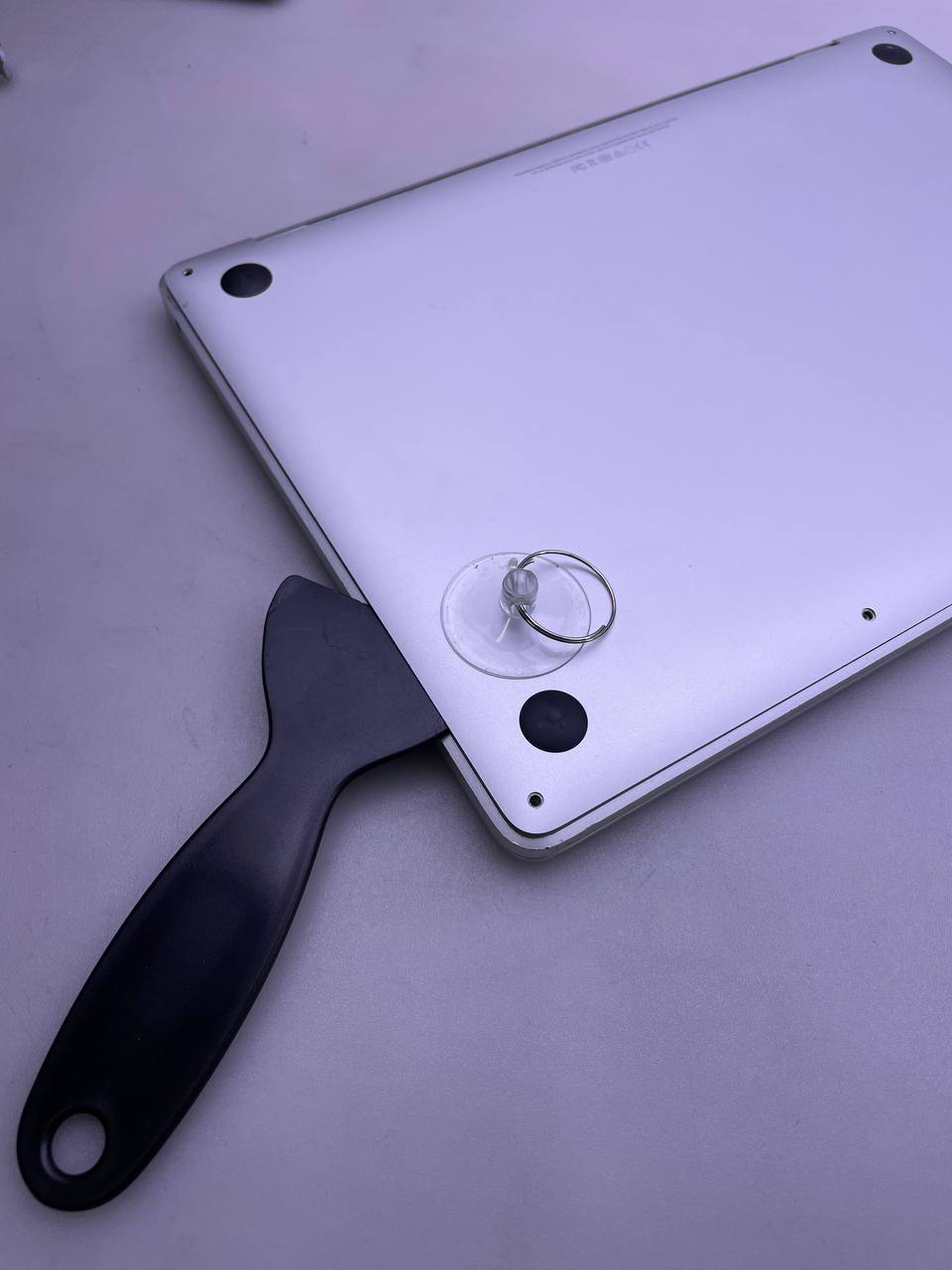 MacBook Pro 13 A1708 2017 Display Assembly Replacement - TechToro.io