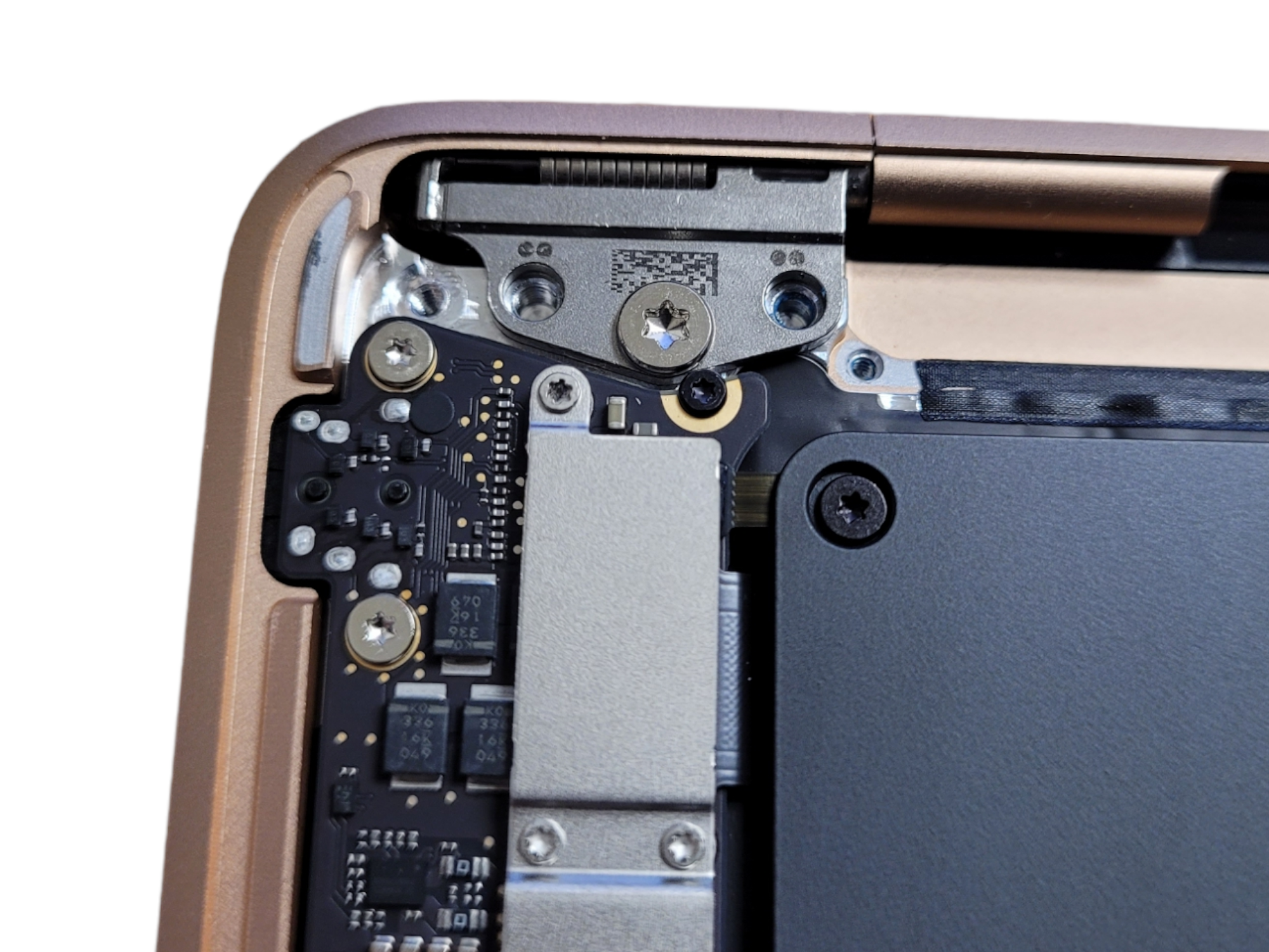 MacBook Air 13 A2337 Screen Replacement: how-to guide - TechToro.io